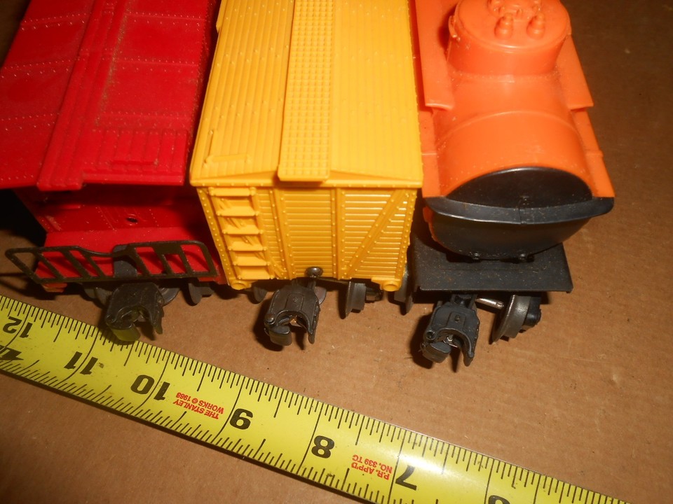 O/O-27 Lionel 19504 postwar set in box. 635, LV Hopper, 6465 orange ...
