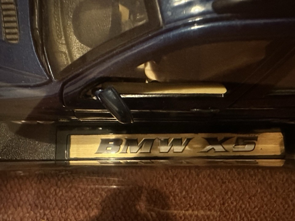 Motormax Premier Collection 1/18 Scale BMW X5 Model In Blue | eBay UK