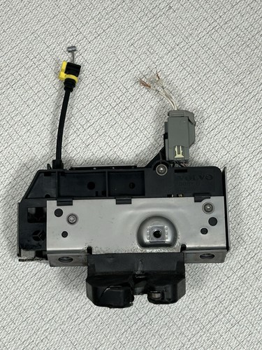 Volvo OEM Rear Liftgate Latch/Lock Assembly 31253053 w/Cable for XC90 ...