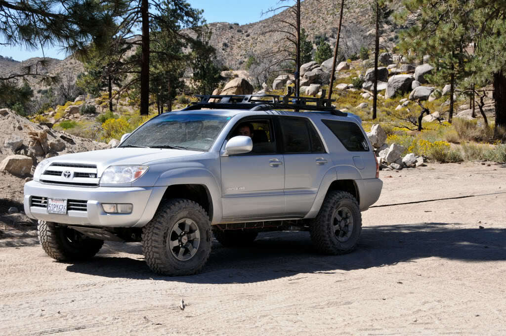 Fox 2.0 Shocks 2.0" Lift / Level Coilovers + Rear Shocks 2003-09 Toyota ...