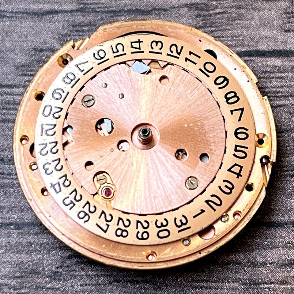 Original OMEGA Constellation 18k Gold DIAL & MOVEMENT Caliber 561 Ca ...
