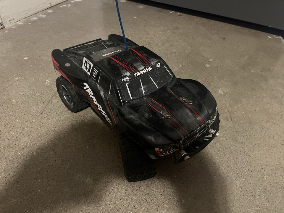 Traxxas slash 1/16th Scale Rc Car AS IS READ DESCRIPTION | eBay