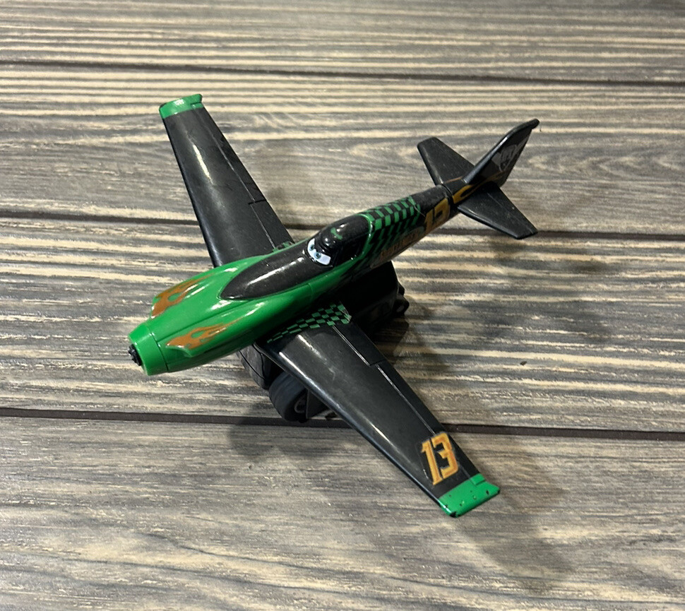 Disney Pixar Planes Ripslinger. Skipper & 2 Hot Wheel Aircraft Mixed ...