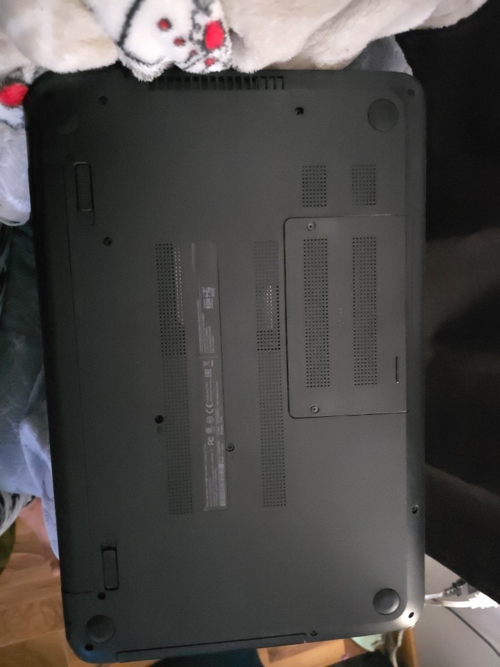 HP Touchscreen Laptop So.e Scuff Mark's Works Good Will Do Trade For ...