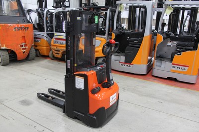 bt toyota swe140 electric stacker forklift pedestrian triplex 2019 ...