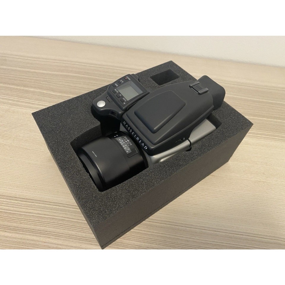 Hasselblad H5D-40 80mm 2.8. CCD sensor. 40 MP Medium Format Low shutter ...