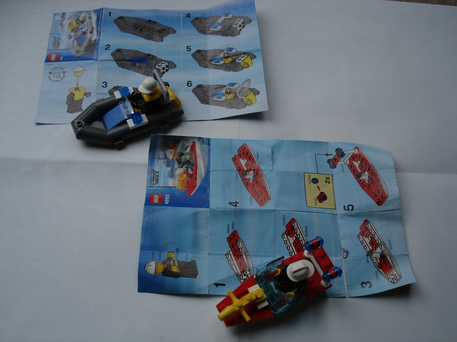 Lego City 30011 Police Dinghy and 4992 Fire fighter speed boat launch ...