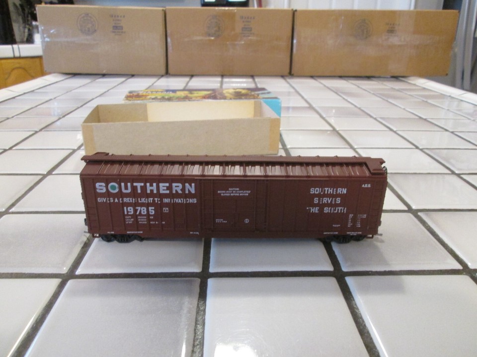 athearn SOUTHERN 50 foot box car HO scale | eBay