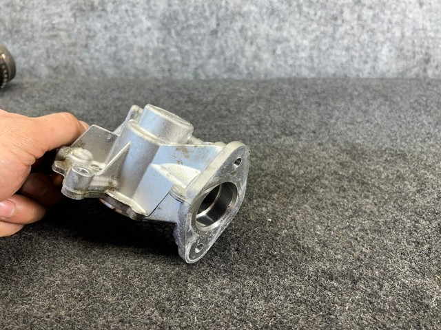 MERCEDES-BENZ C W205 High Pressure Fuel Pump A2760700200 3.00 Petrol ...