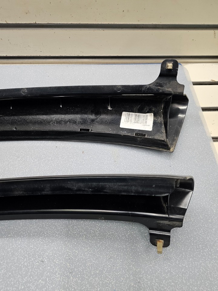 🔥02-09 ENVOY REAR LEFT/RIGHT D-PILLAR EXTERIOR HATCH TRIM MOLDING SET ...