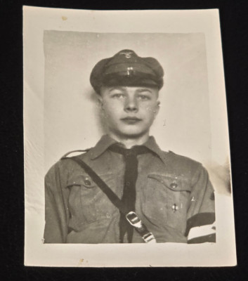 EPIC SHOT! YOUNG DJ JUGEND PIMPF BOY w Pin + Insignia! WW2 WWII German ...