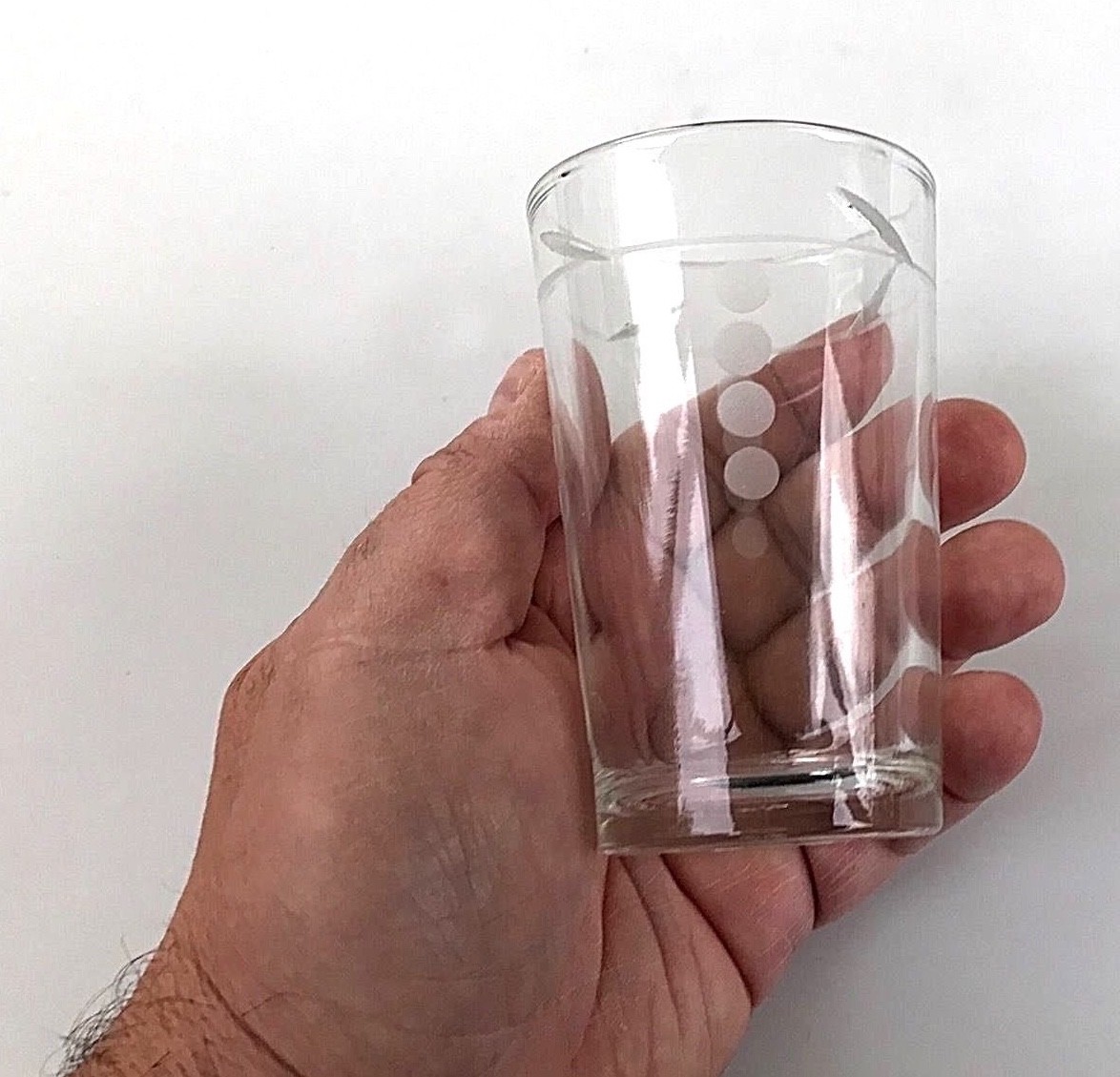 1 DRIBBLE WATER GLASS Real Drinking Gag Prank Practical Joke Trick Cup ...