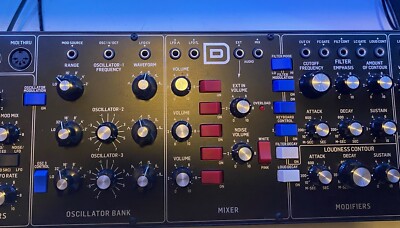 Behringer Model D Analog Desktop Mono Synthesizer - Black 653341317032 ...