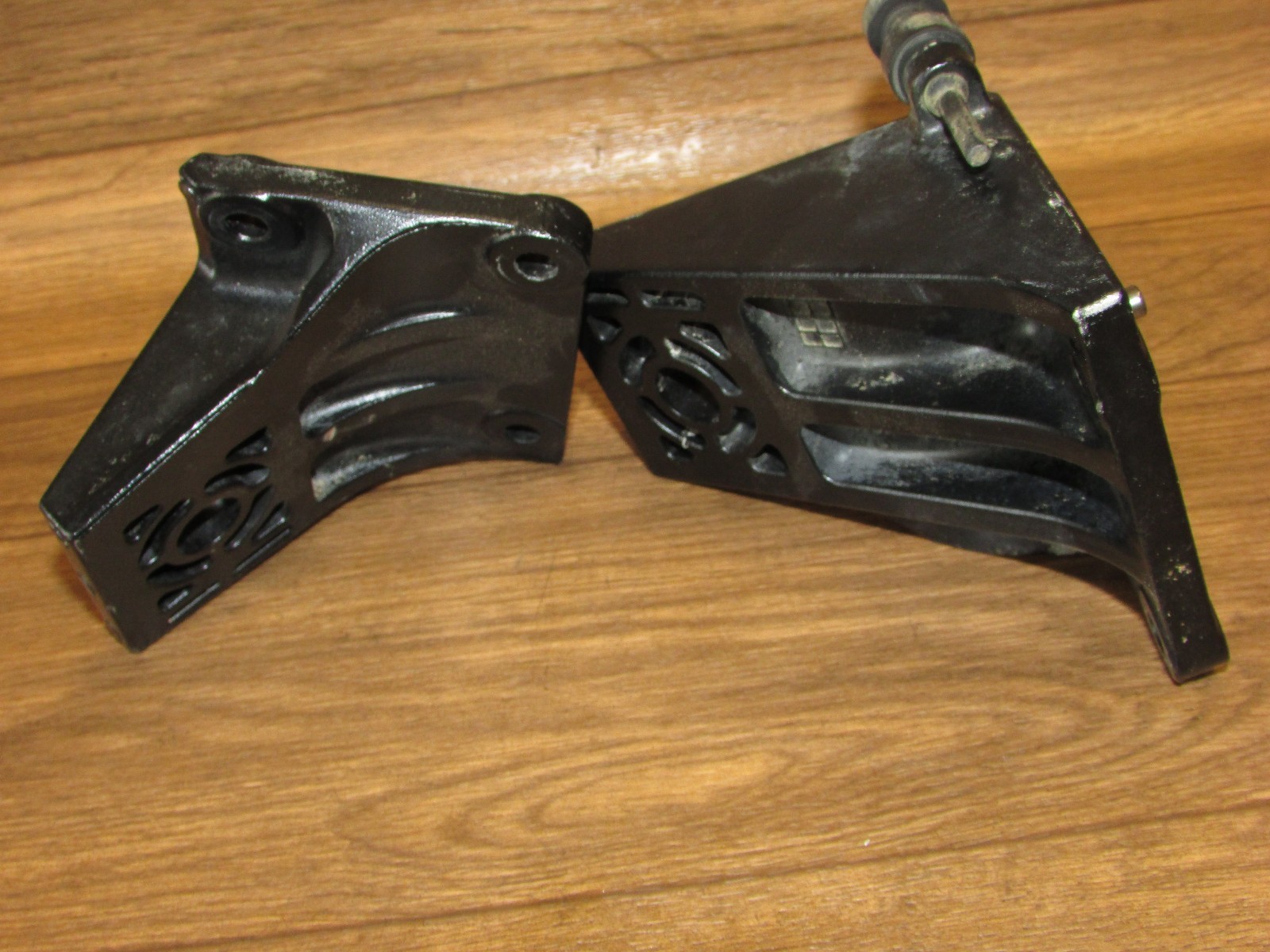 Yamaha Jet Ski 1999 XL1200 PV, Rear Engine Brackets Mounts 66V-21425-01 ...