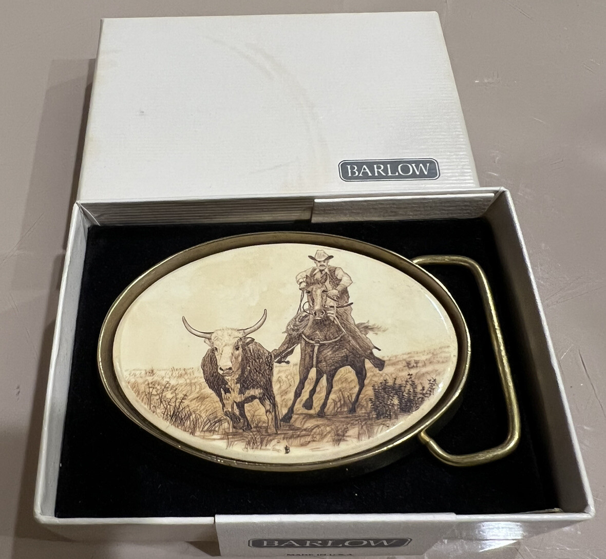 Vintage Barlow Scrimshaw Solid Brass Belt Buckle - Co… - Gem