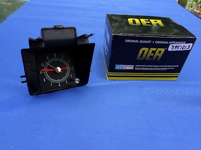 NEW 1969 Camaro Center Dash Mounted Clock OER 3951213 Quartz GM ...