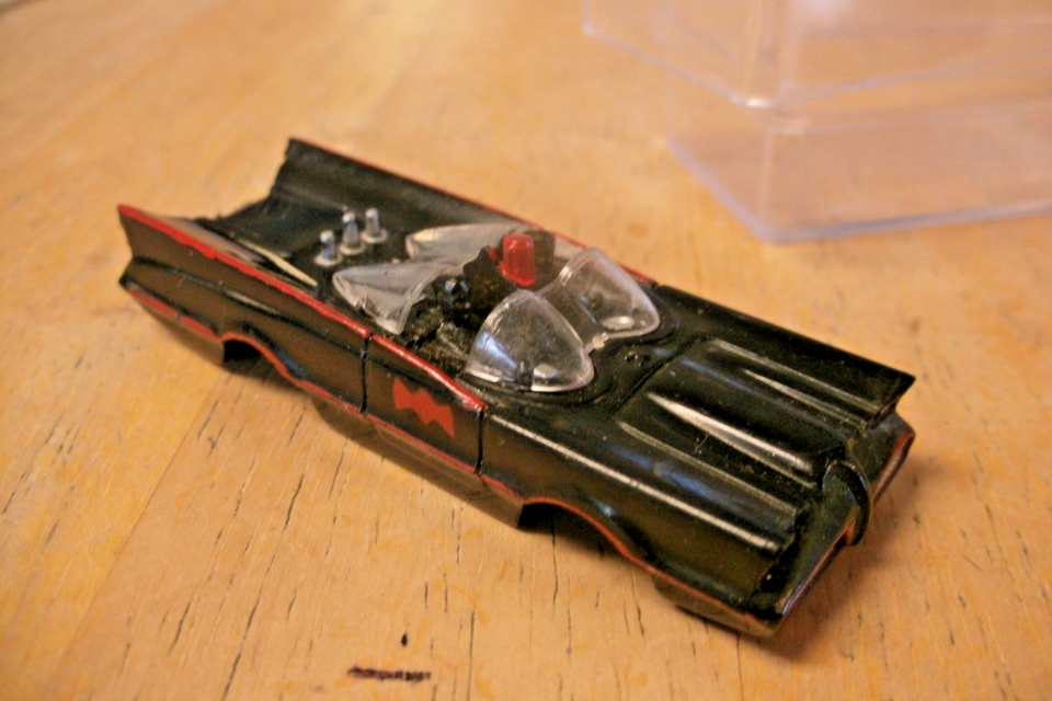 Aurora Thunderjet Tjet BATMOBILE - Black HO Slot Car #1385 broken ...