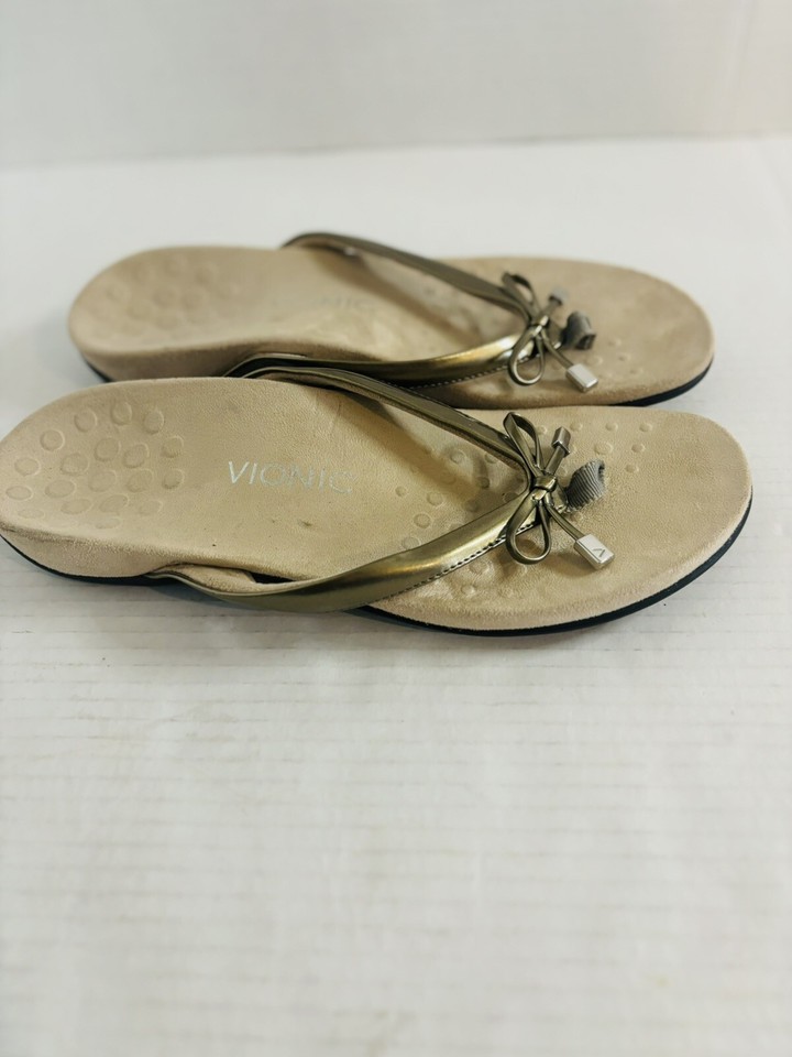Vionic Women’s Thong Sandals Sz 9 Metallic Gold Metal Accents | eBay