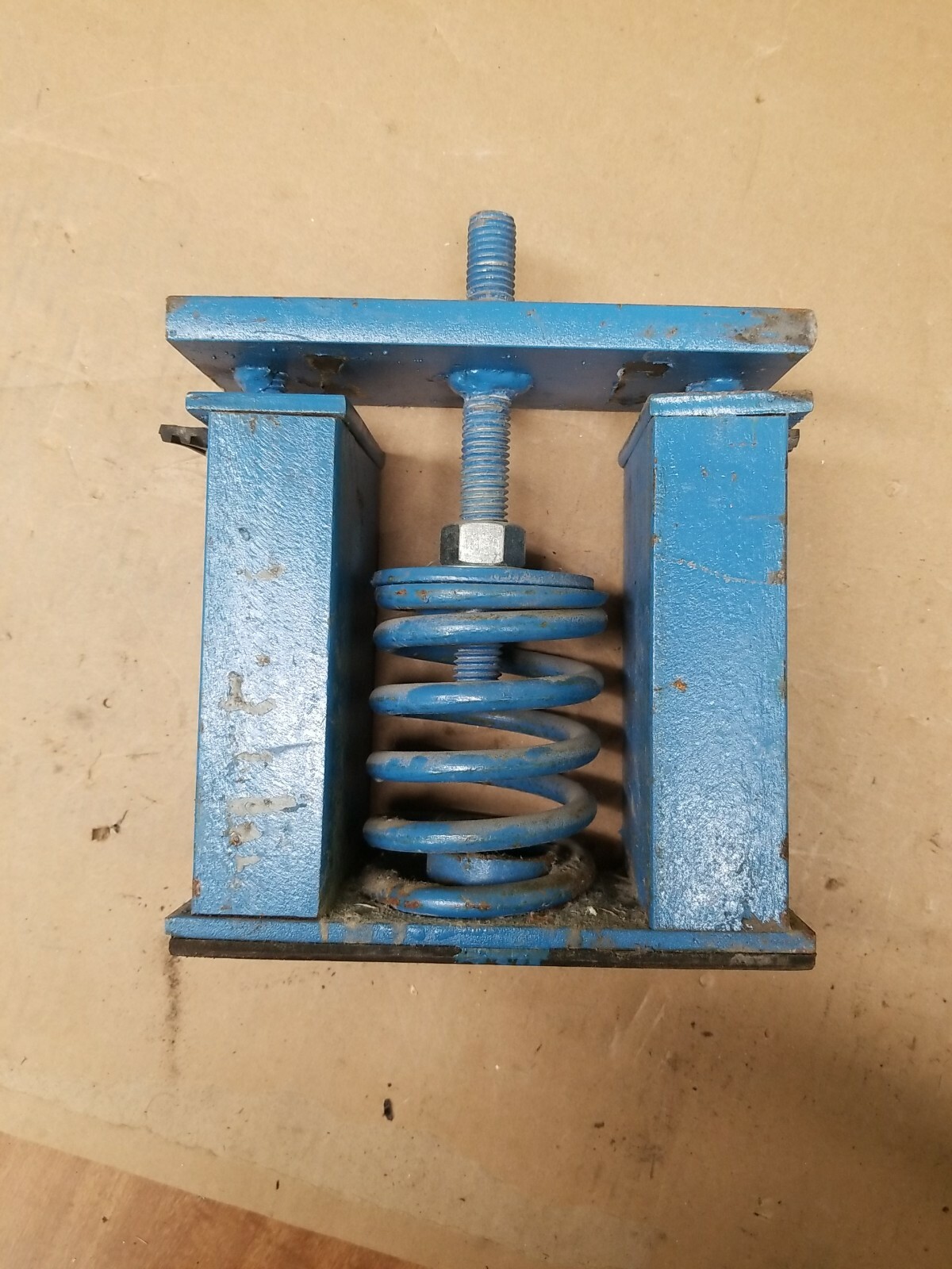 VIBRATION ELIMINATOR SPRING ISOLATOR 1KW3 F33 Sold as set of 6 | eBay