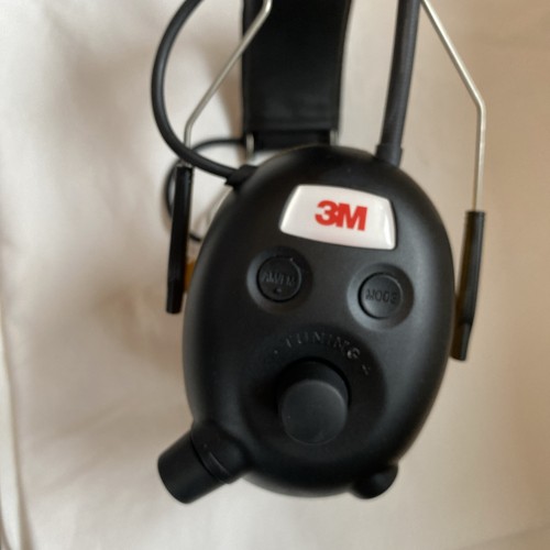 3M Digital WorkTunes Hearing Protector w/ AM/FM Radio Works noise ...