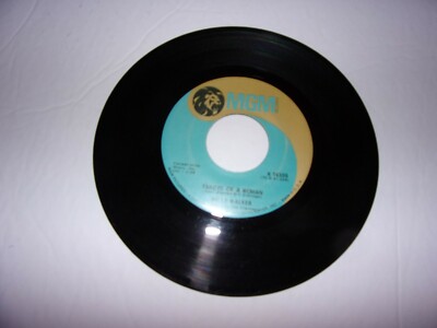 Billy Walker: Traces Of A Woman / You Gave Me A Mountain / 45 Rpm 1971 ...
