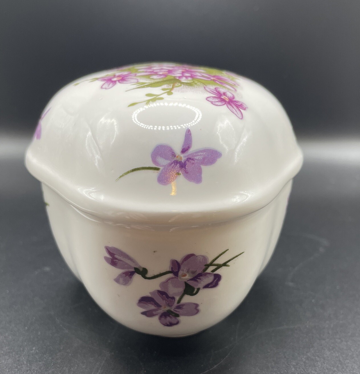 Violets Dresser Box Trinket/Powder Box Seymour Mann 1980 | eBay