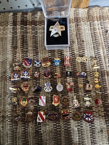 45 vintage military Army Veteran War pin lot | eBay