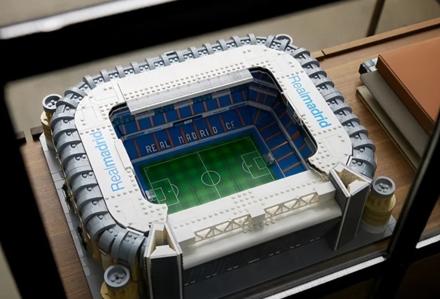 Real Madrid Santiago Bernabeu Stadium Building Block Set | eBay