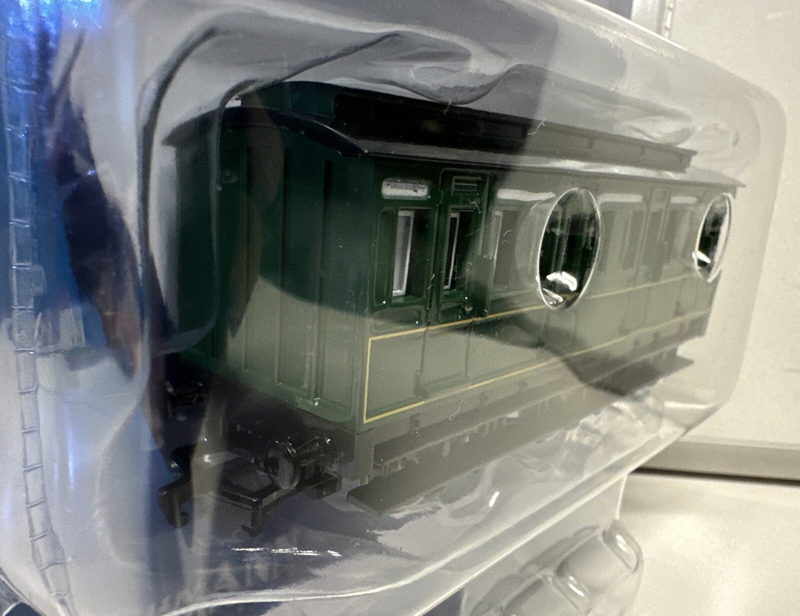 Bachmann HO Scale Thomas & Friends Emily's Brake Coach / Passenger Car ...