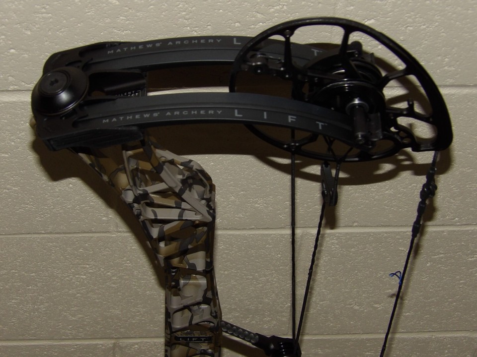 NEW, Custom Mathews Lift 29.5 Bow - Mossy Oak Bottomland & Black Finish ...