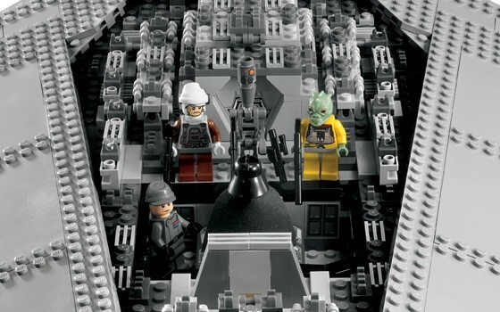 LEGO Star Wars 10221 UCS Super Star Destroyer Ultimate Collector Series ...