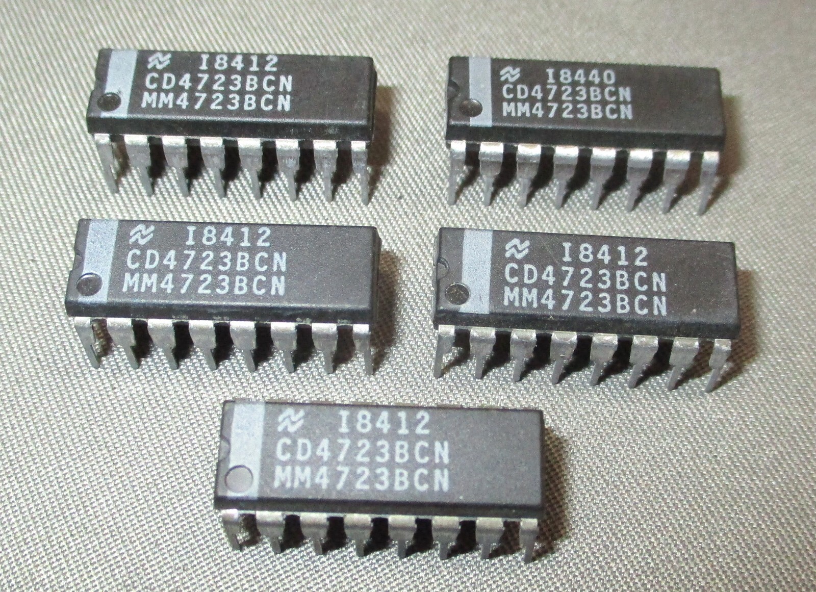 Lot of 5 Pcs National CD4723BCN 4-Bit Addressable Latch IC Dip-16 | eBay