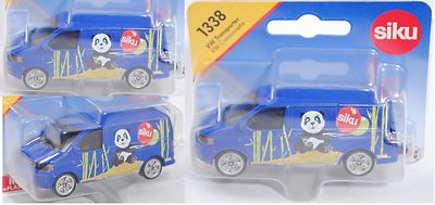 Siku Super 1338 VW T5 facelift Transporter, blau, Panda-Bär und ...