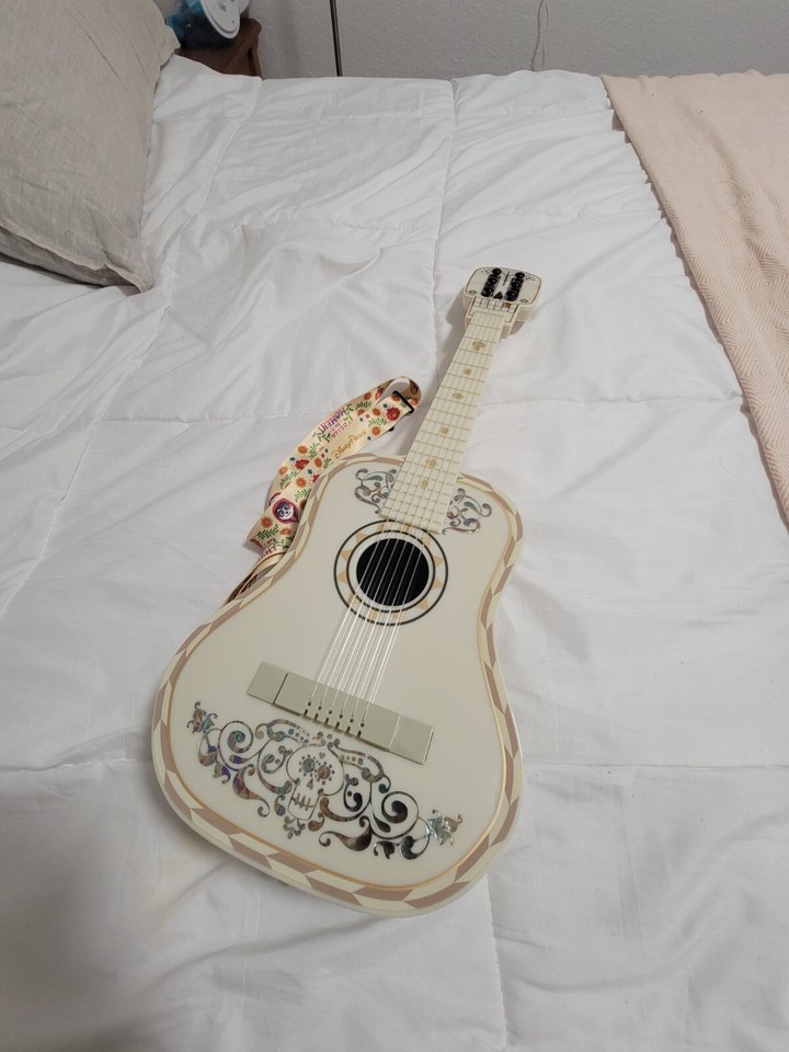 Disneyland Pixar Fest 2024 - Coco Miguel Guitar Popcorn Bucket | eBay