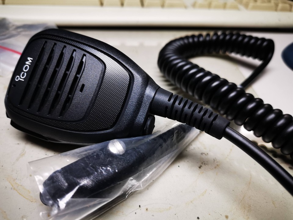 NEW ICOM HM-222H IP68 Water-proof Hand Mic for IC-F7040 IC-F52D IC-M85 ...