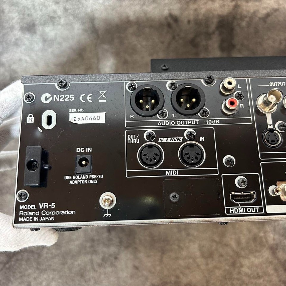 Roland VR-5 Multi-format AV Mixer Video Switcher and Recorder from JAPAN | eBay