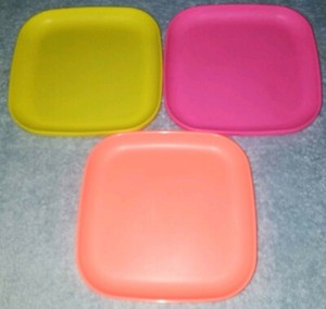 Tupperware 3 plastic Square Plates | eBay