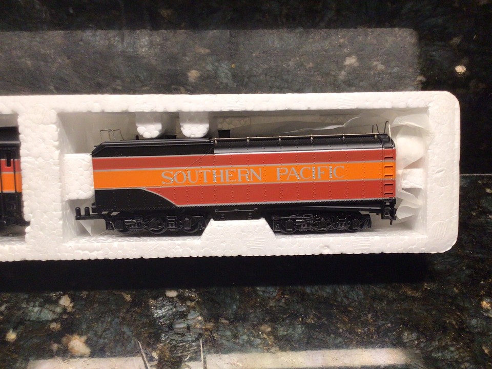 Bachmann HO Gauge “THE DAYLIGHT“ GS4 4-8-4 Loco & 48’ TENDER Southern ...
