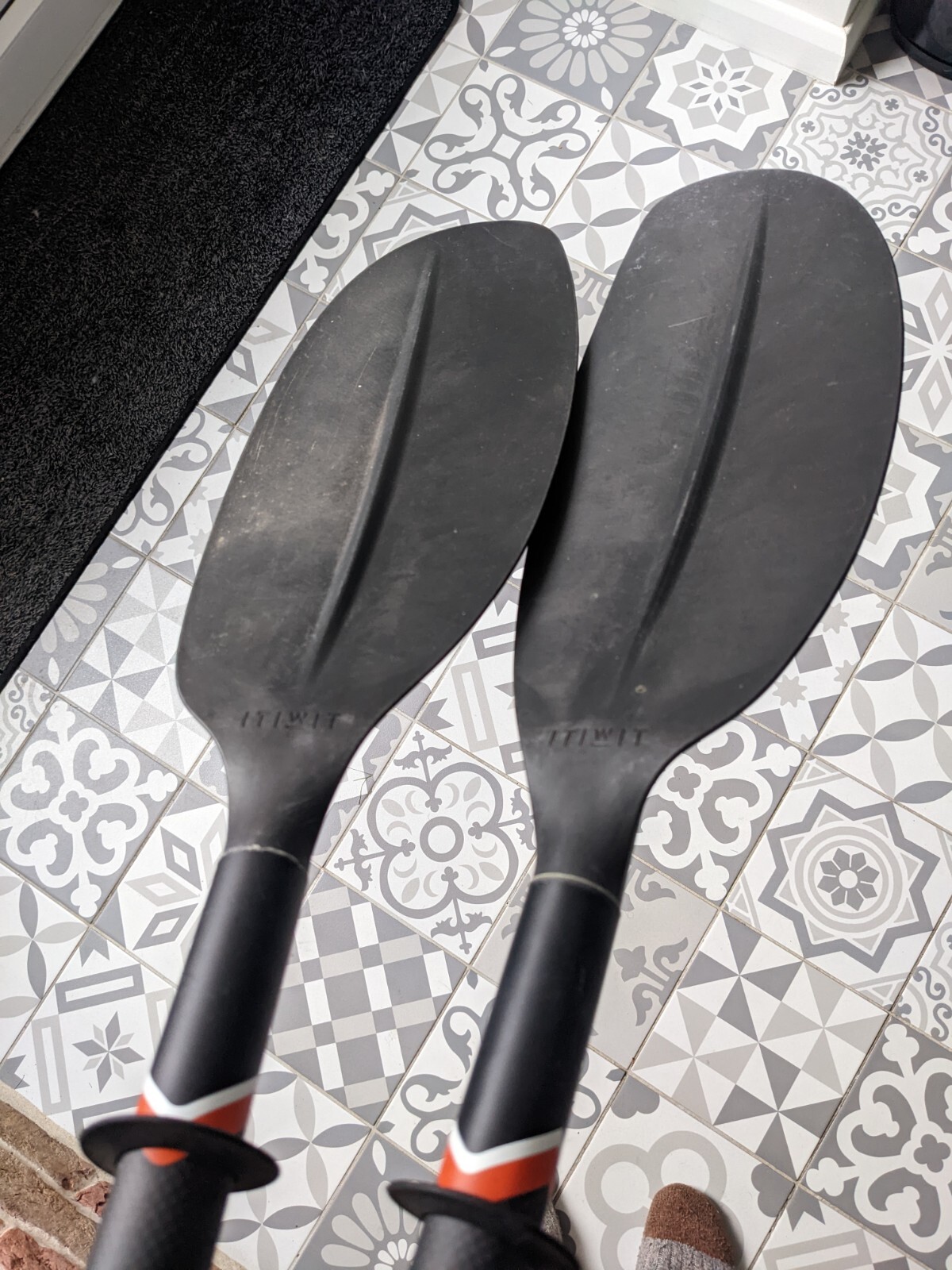 Robson 10.5 ft Red kayak + ITWIT X500 carbon paddle Dagger sea lake ...