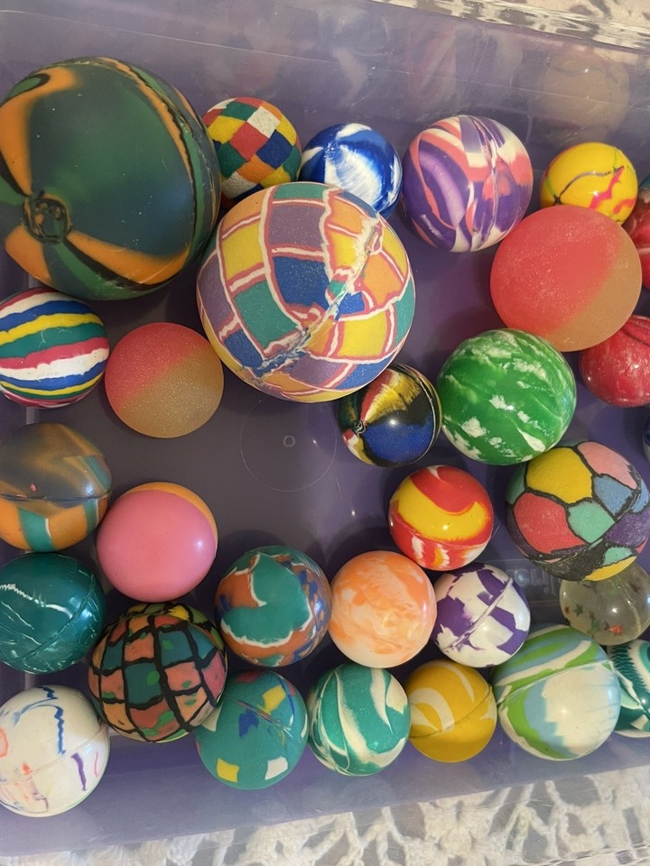 Vintage Lot of 46 Super Balls/Bouncy Balls 3 Sizes and Assorted Colors ...
