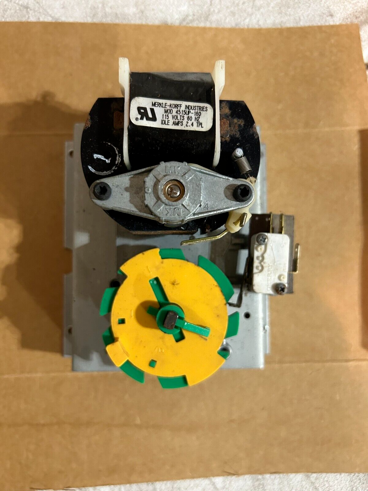 DIXIE NARCO 501T SODA VENDING MACHINE YELLOW & GREEN CAM DISC VEND ...