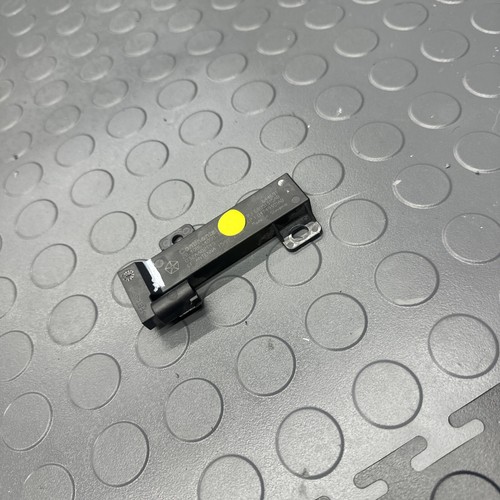2015-2023 JEEP RENEGADE REAR KEYLESS ENTRY ANTENNA MODULE OEM ...