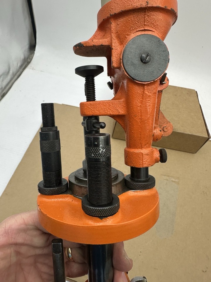 Lyman Tru-Line Jr Turret Reloading Press 4-Hole With 55 Ideal Powder ...