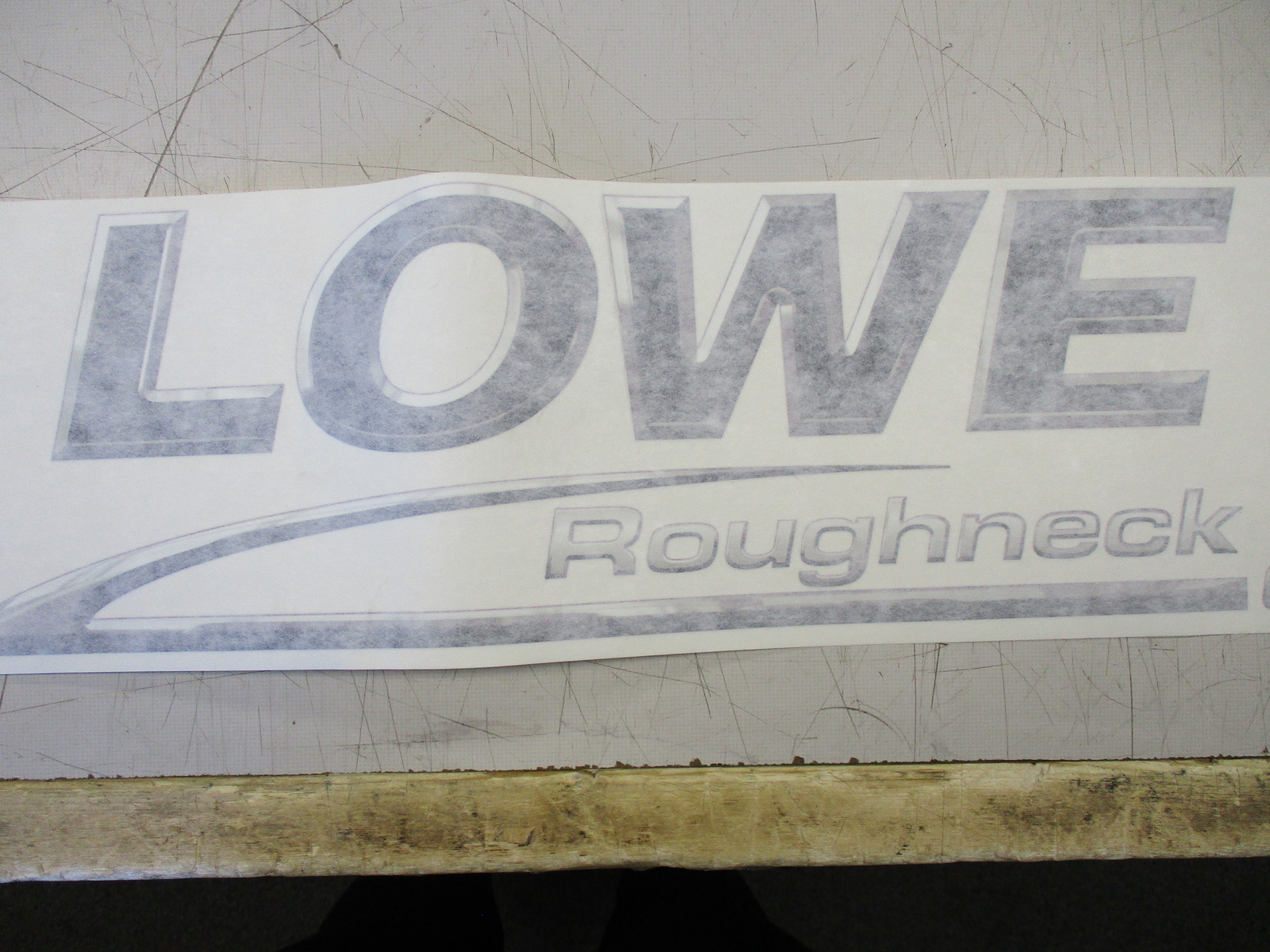 Lowe Roughneck Logo