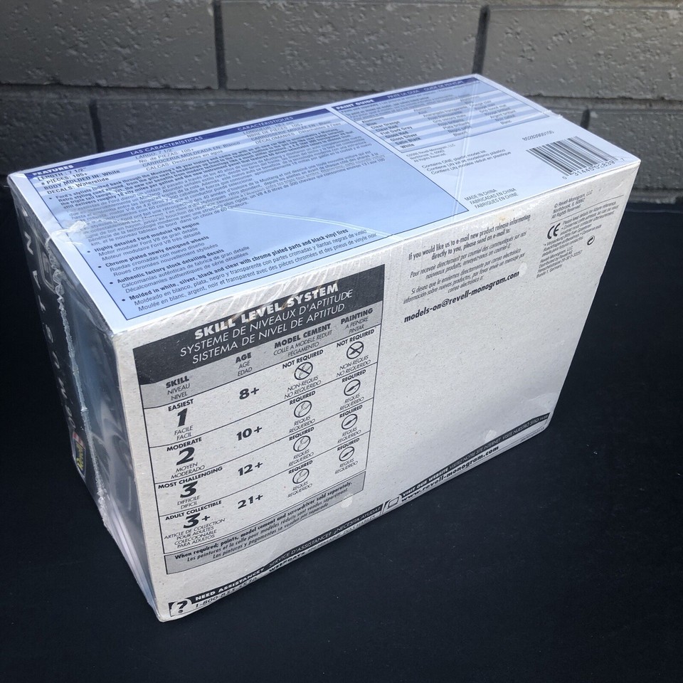 Revell Muscle 2839 1/25 Scale '06 Ford Mustang GT Plastic Model Kit ...