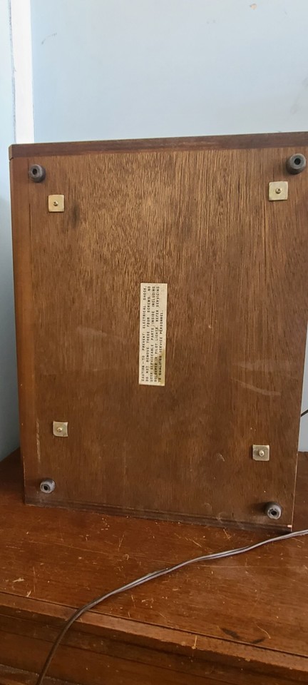 Hitachi ks-2450h am fm stereo turntable With Two Speakers WORKS needs ...