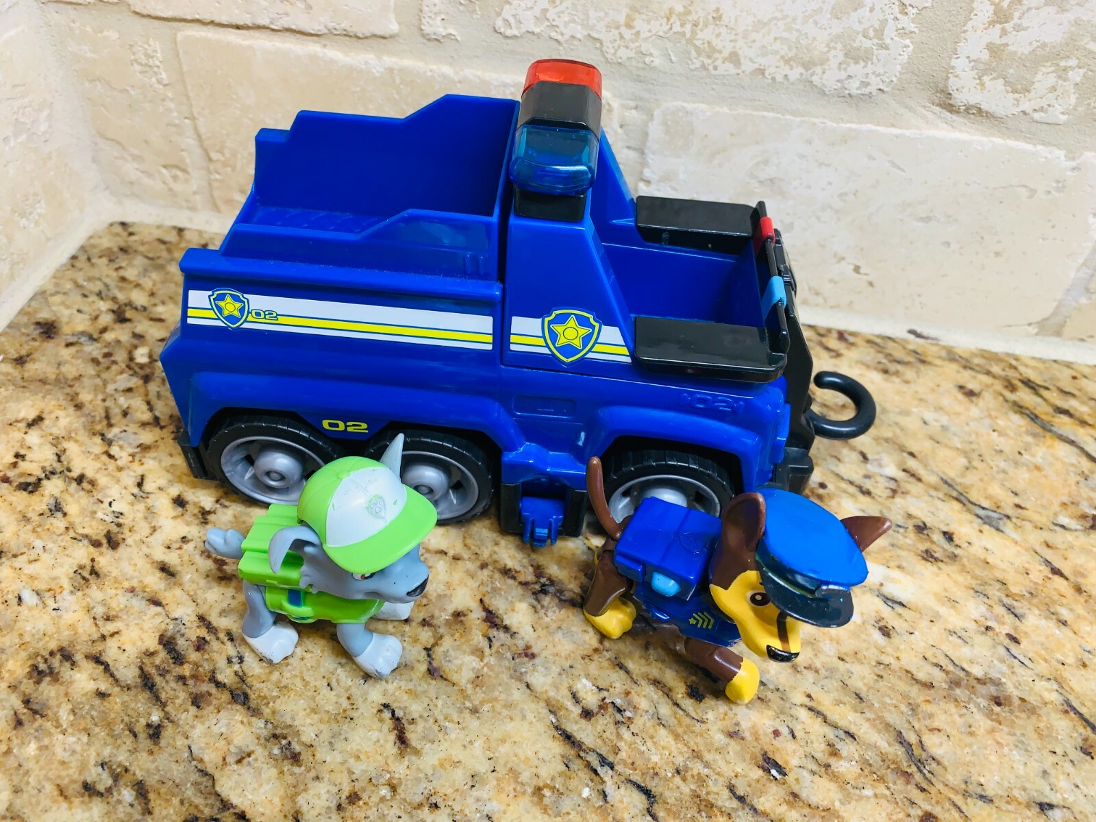 Paw Patrol Ultimate Rescue - Chase’s Ultimate Rescue Police Cruiser ...