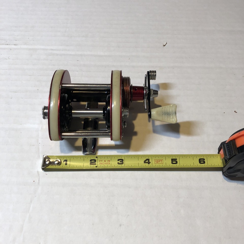 Vtg Bronson Invader 26 Baitcaster Fishing Reel Red & Cream Colored FIS ...