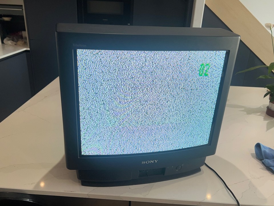 Sony Trinitron "21-inch CRT Rare TV Retro Gaming Excellent Condition KV ...