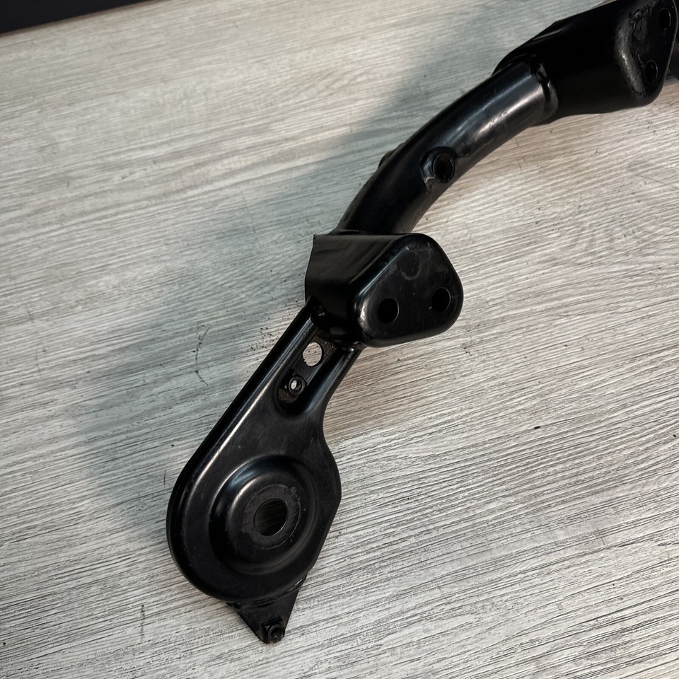 01-06 BMW E46 M3 Differential Diff Support Cross Member Bracket Mount ...